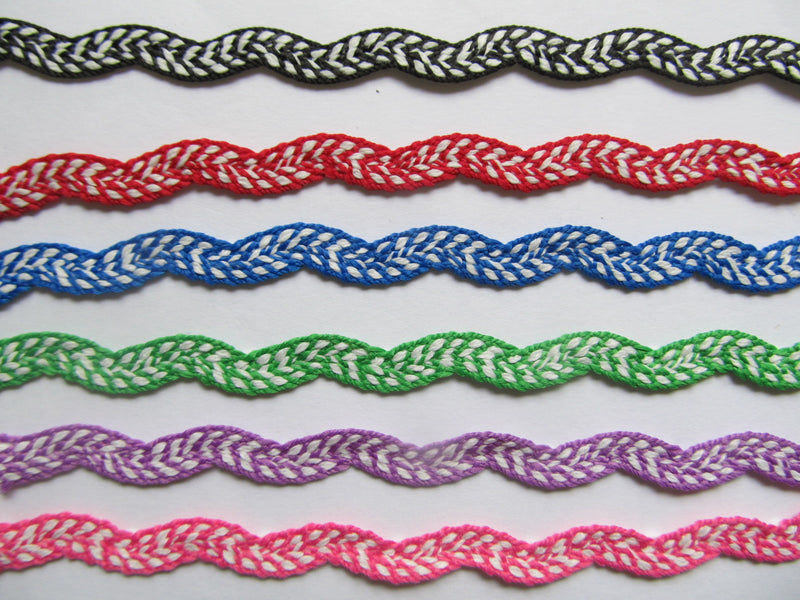 Plaited Vine Ric Rac Trim - 1 Metre – ricketyrosecrafts